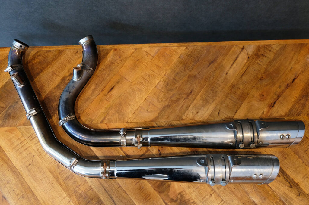 福岡市西区のハーレーダビッドソン中古車販売・修理・カスタム・メンテナンス【VAROCK】｜BUB SEVEN（バブセブン）フルエキゾーストマフラー